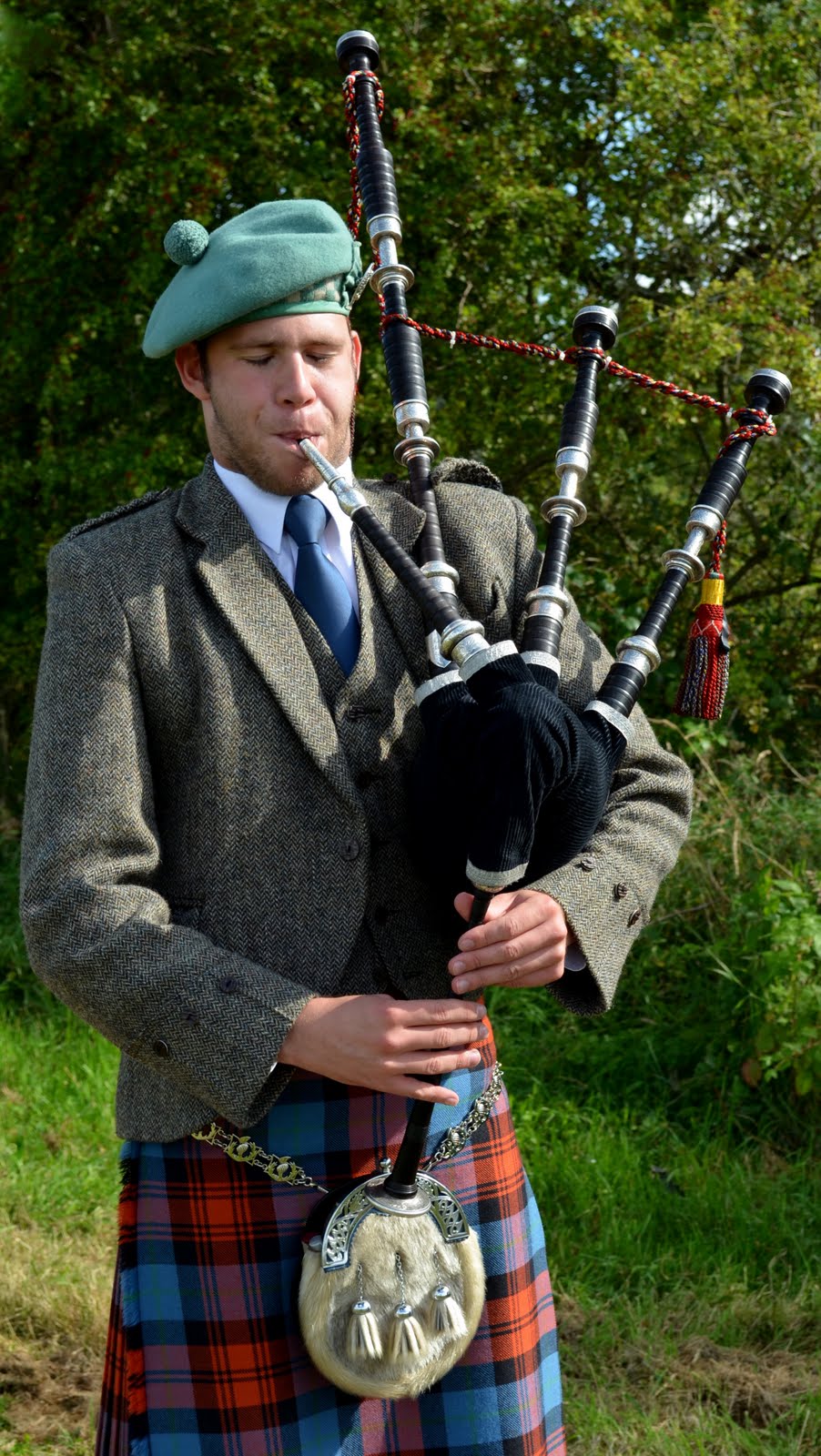 Tour Scotland: Tour Scotland Photographs Pipers Blairgowrie and Rattray ...