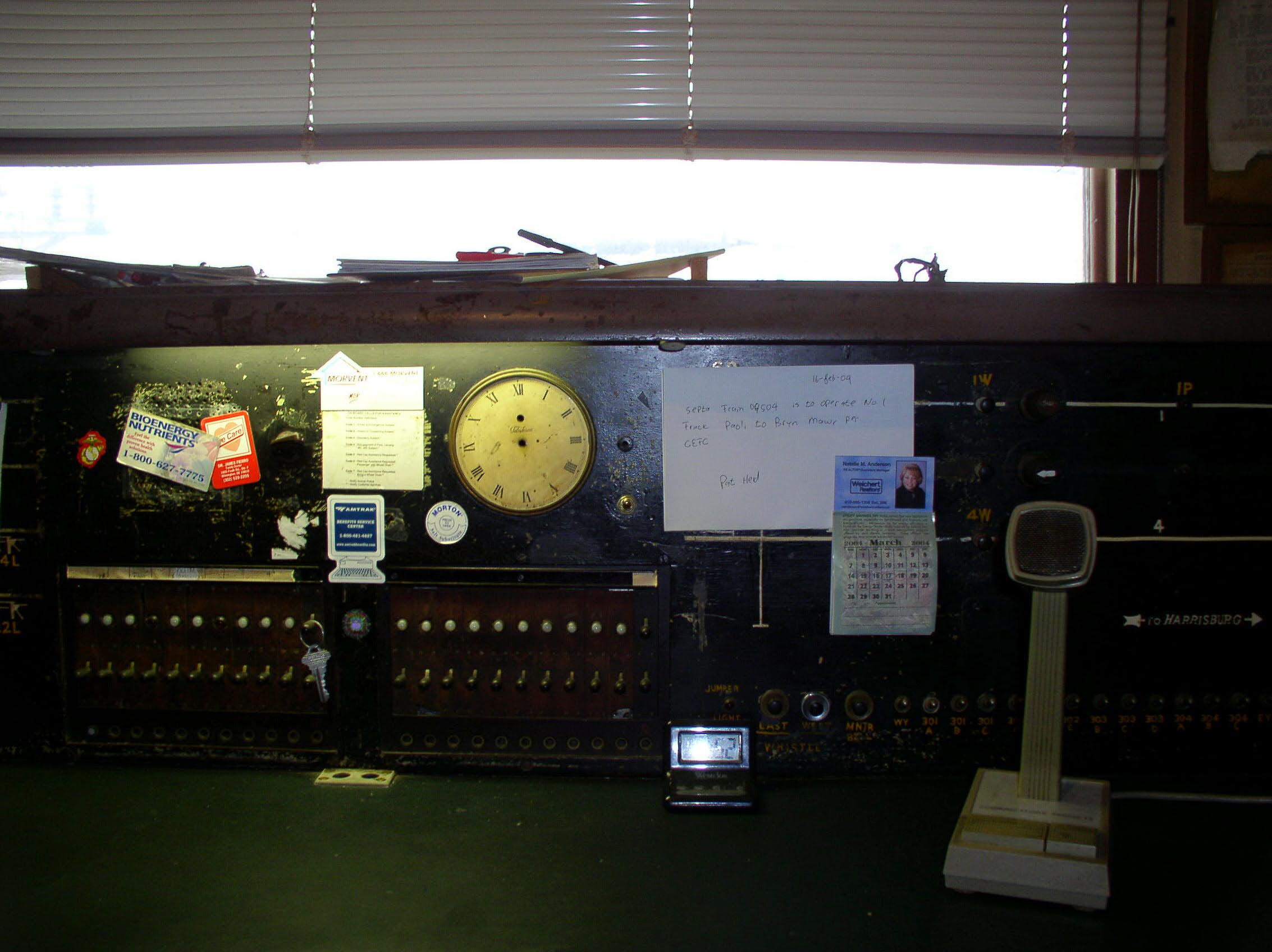 The Position Light: PHOTOS: Amtrak PAOLI Tower