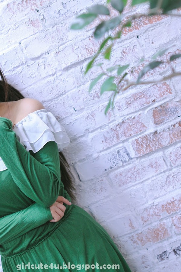 Ryu Ji Hye In Green Cute Asian Girls