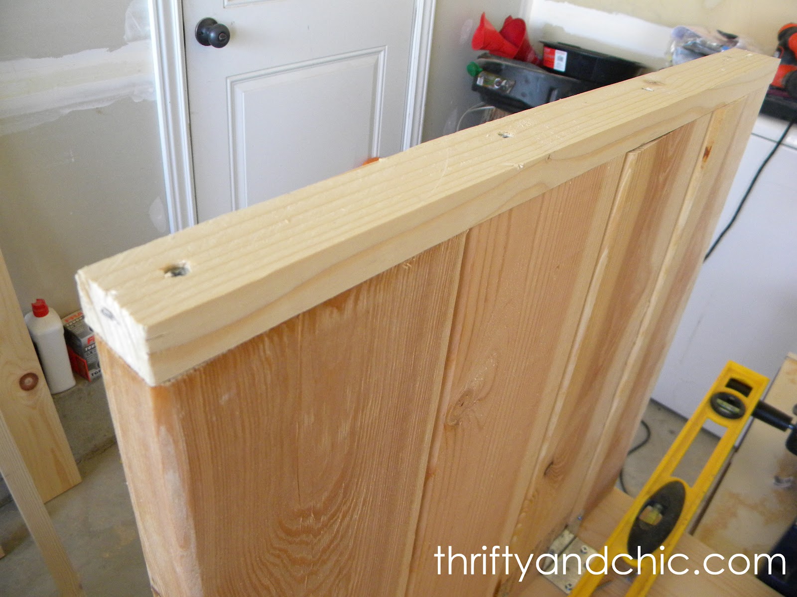 Thrifty and Chic - DIY Projects and Home Decor