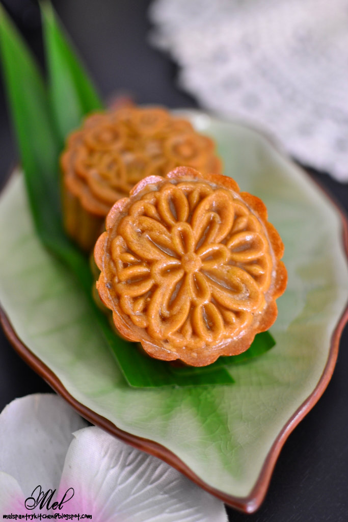 Through The Kitchen Door: Traditional Mooncakes