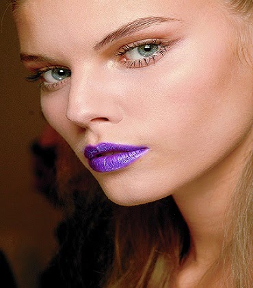 vistiendodelarenta.: Fiebre Violeta