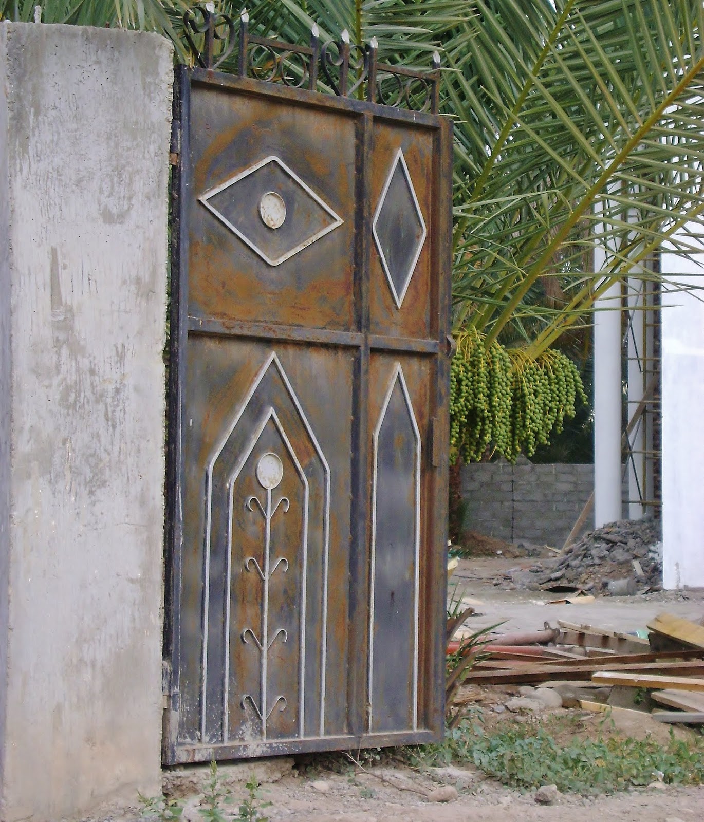 Go with Henry: Rustic Rustaq - Rural Oman at its best