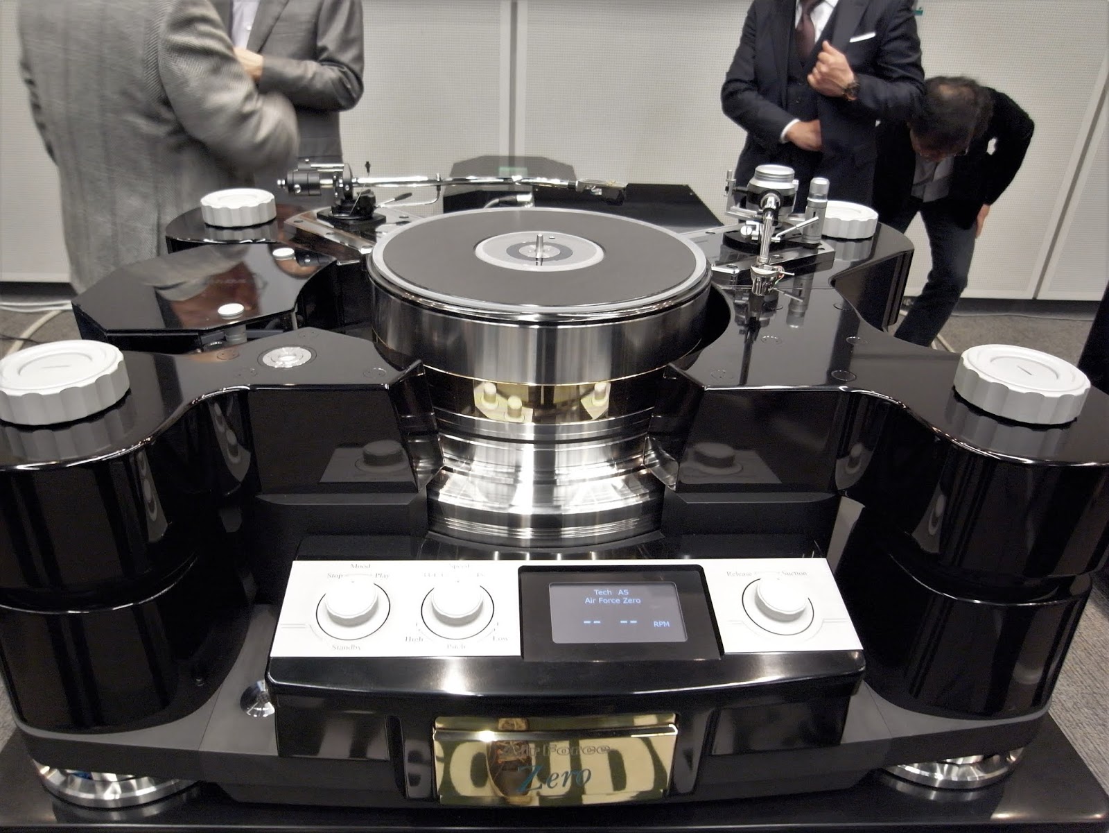 SIS AUDIO BLOG: 新製品情報 TECHDAS AIR FORCE ZEROが遂に解禁！！