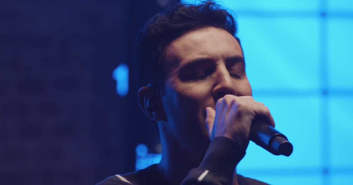 Leandro Borges lança sua nova música e videoclipe "Abre as Águas", e ...