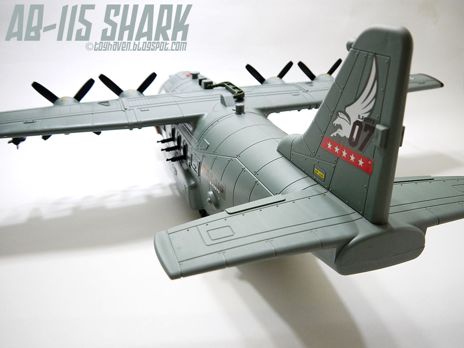 MOVIE SCALE: Review Toys 'R' Us True Heroes AB-115 Shark (Lockheed C ...