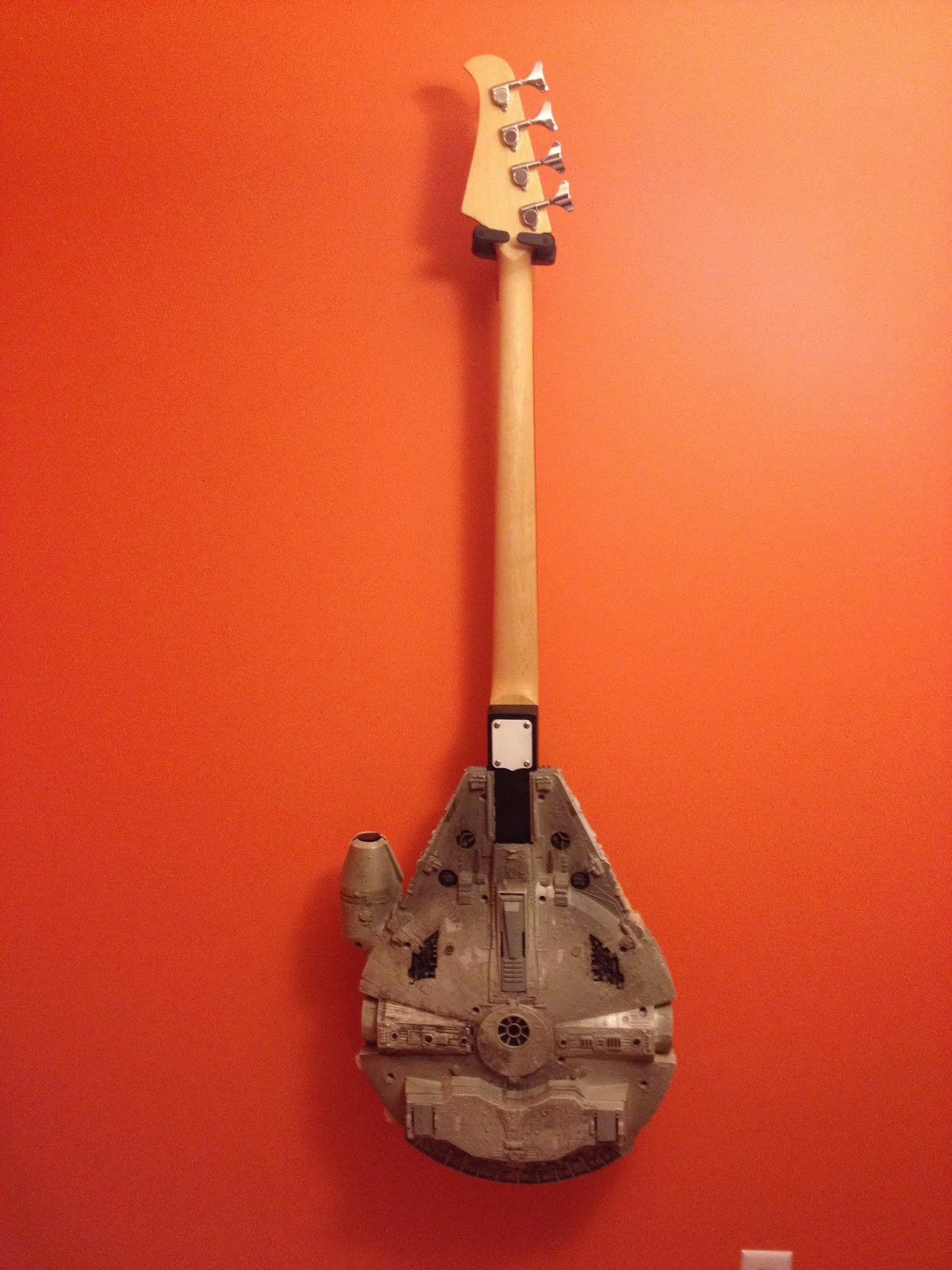 TRAVIS STEVENS GUITARS