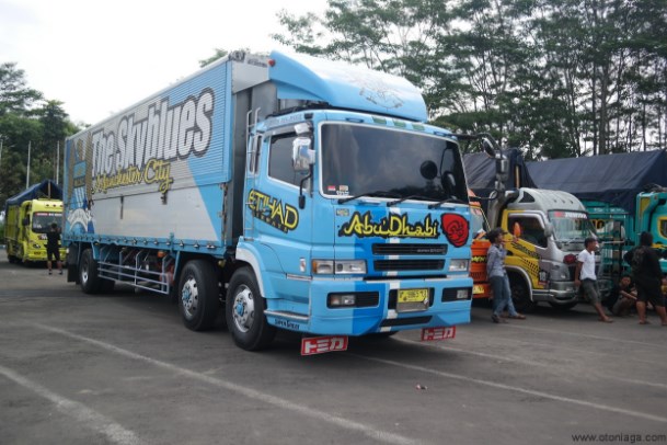 Mobil Truk Hino Modifikasi Terbaru 2017