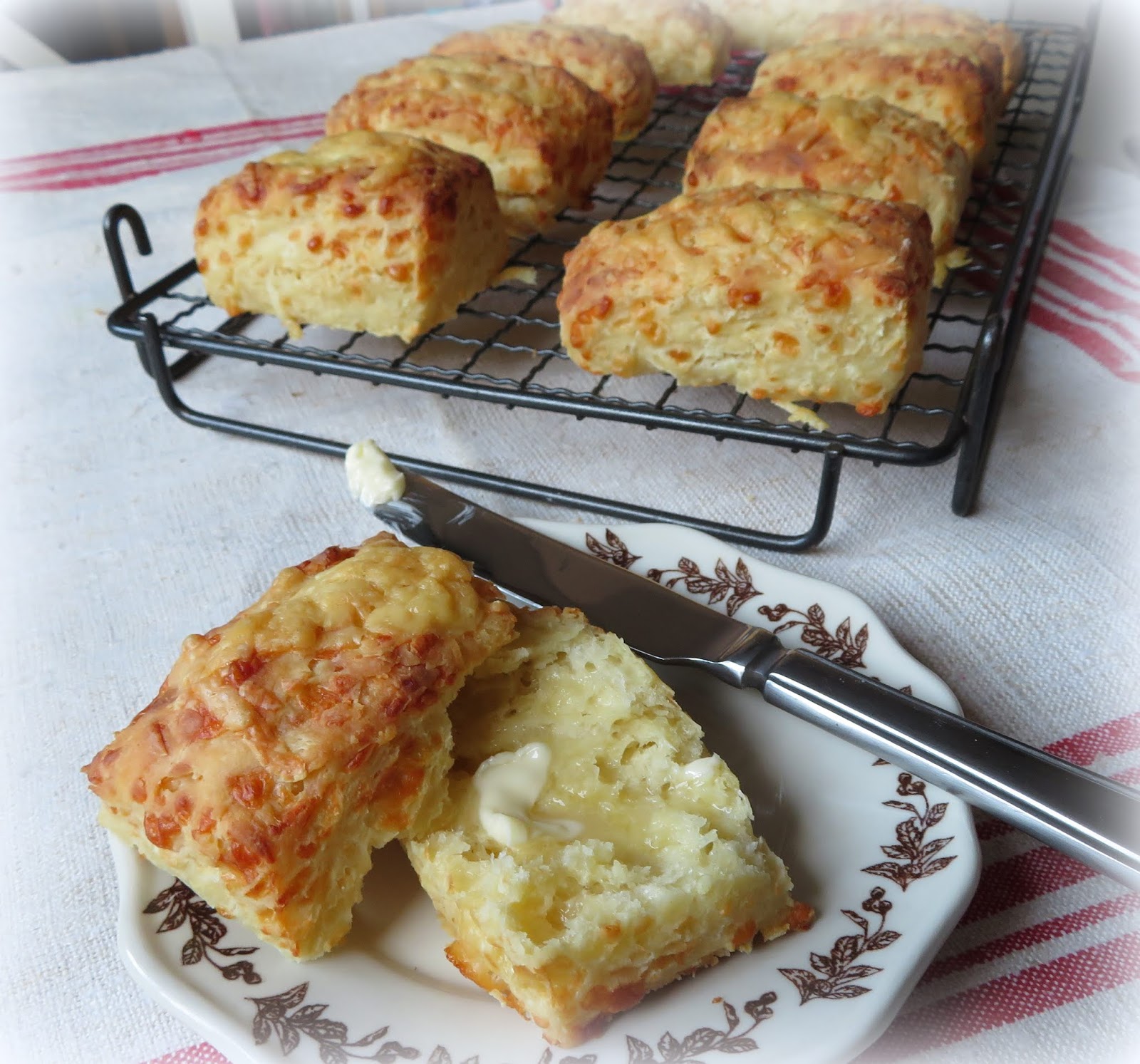 Three Ingredient Cheese Scones | The English Kitchen