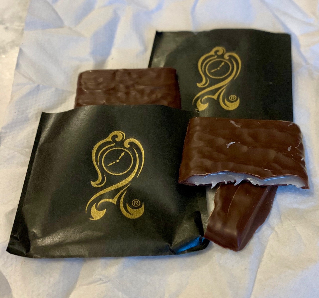 FOODSTUFF FINDS: Limited Edition After Eight Mint & Mango-Pineapple (B ...
