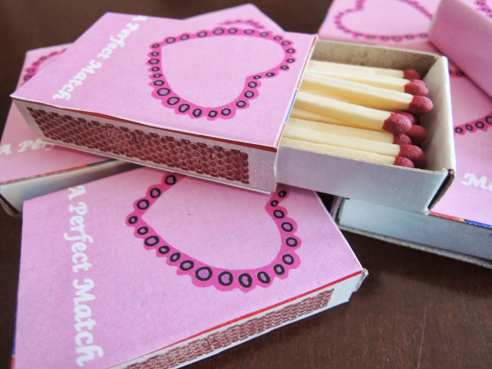 Holly Goes Lightly: DIY Matchbox Valentines