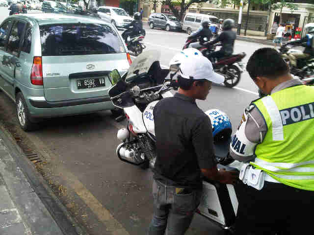 SAT LANTAS POLRESTABES SEMARANG: Arti Rambu Dilarang Berhenti (Stop ...