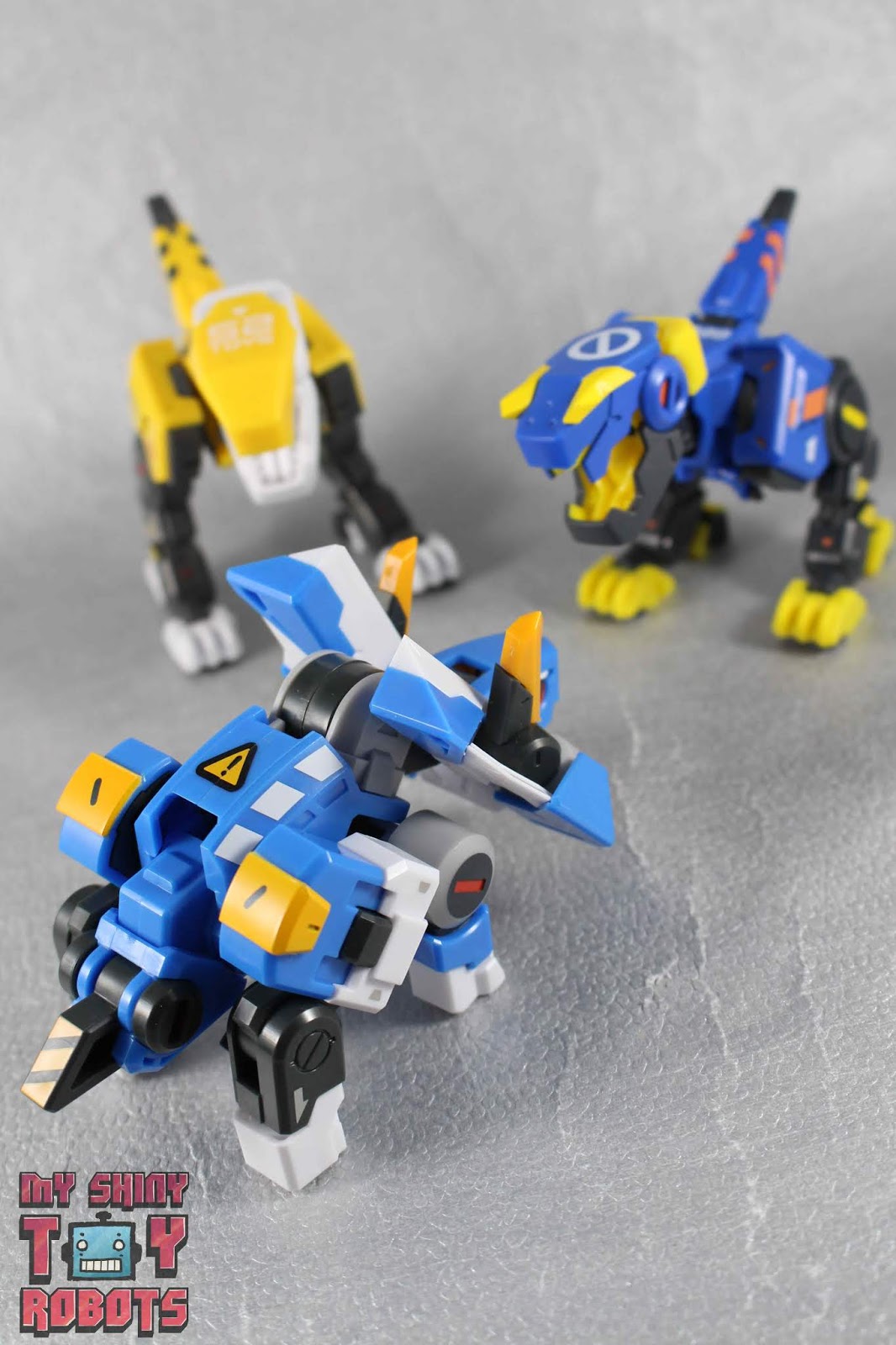 My Shiny Toy Robots: Toybox REVIEW: Beast Box BB-05 Delta