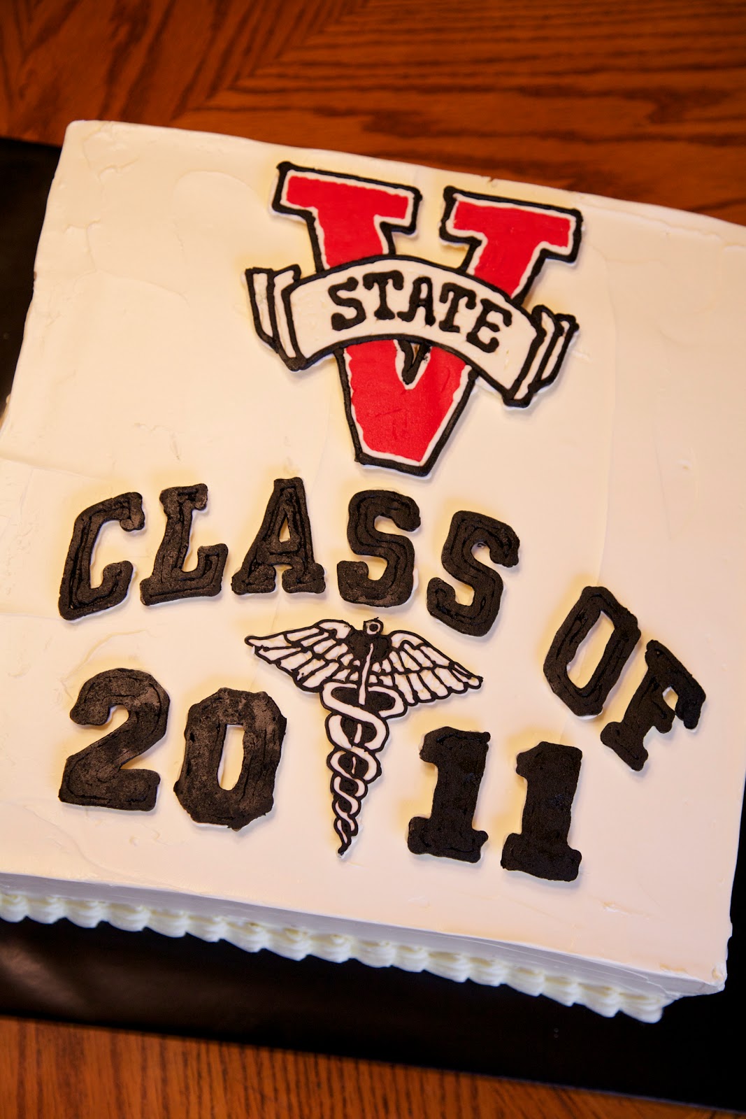 the cake box girls: VSU graduation cake