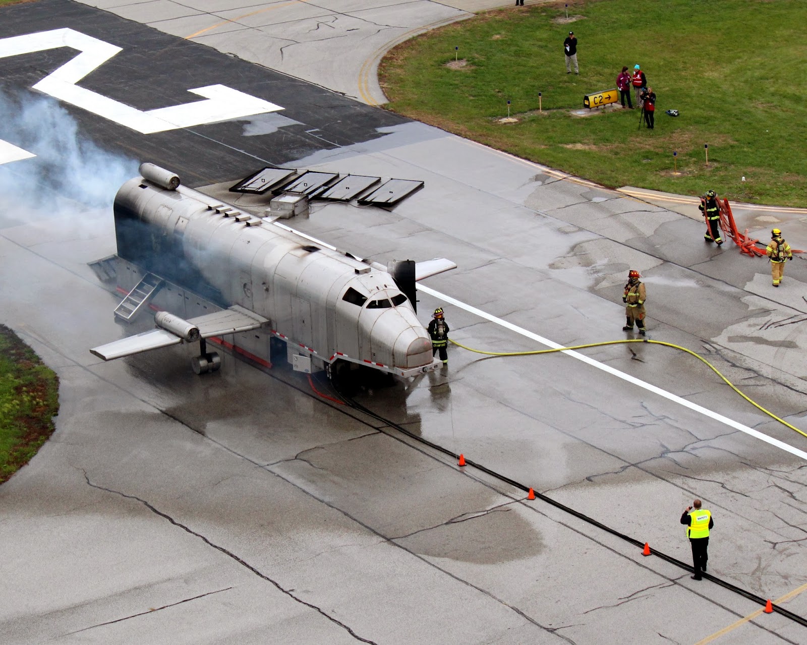 The Aero Experience: Aircraft Mass Casualty Rescue Drill Sharpens ...