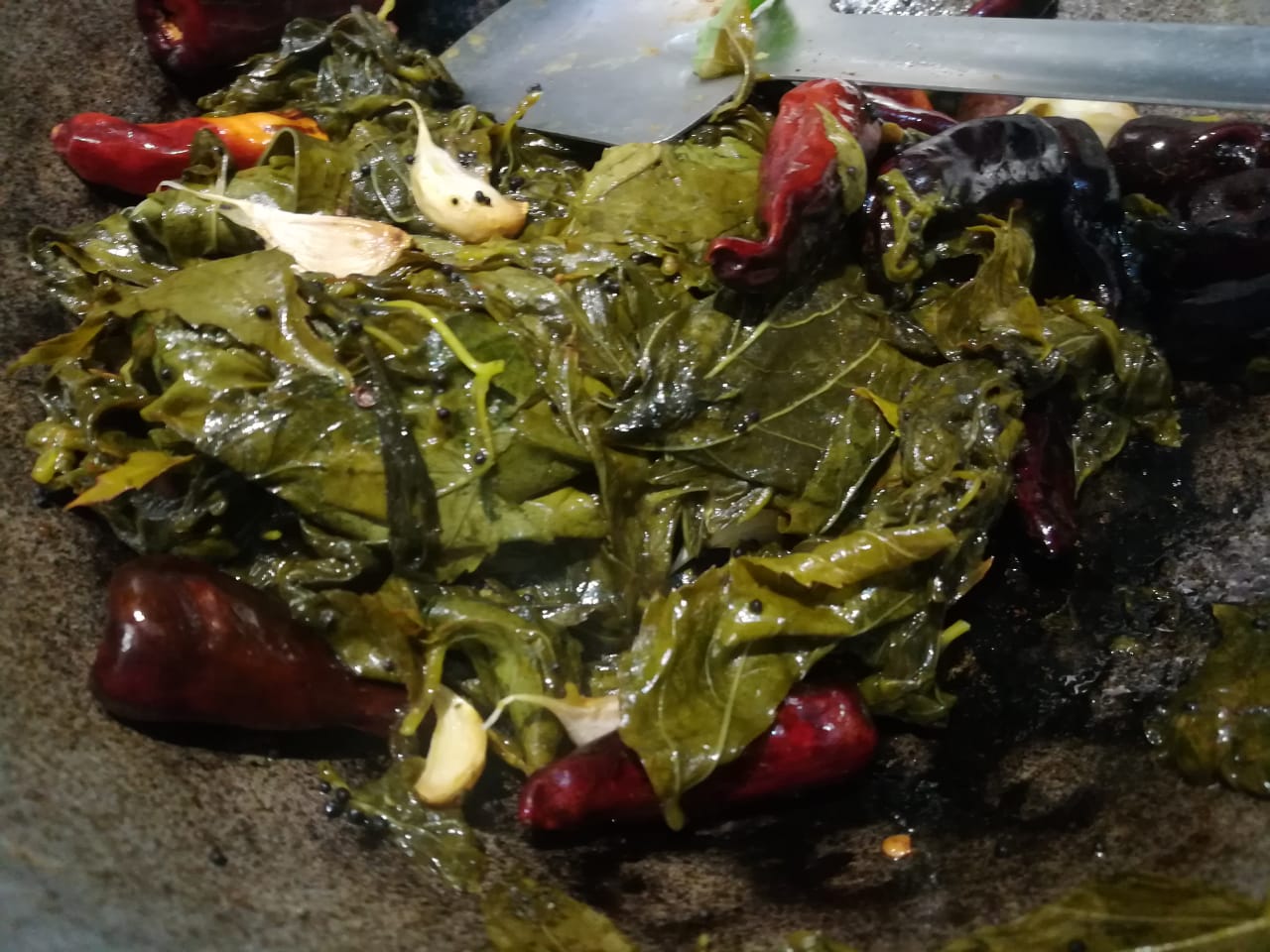 The easiest and simplest gongura/pulicha keerai recipe - Tamilnadu style!