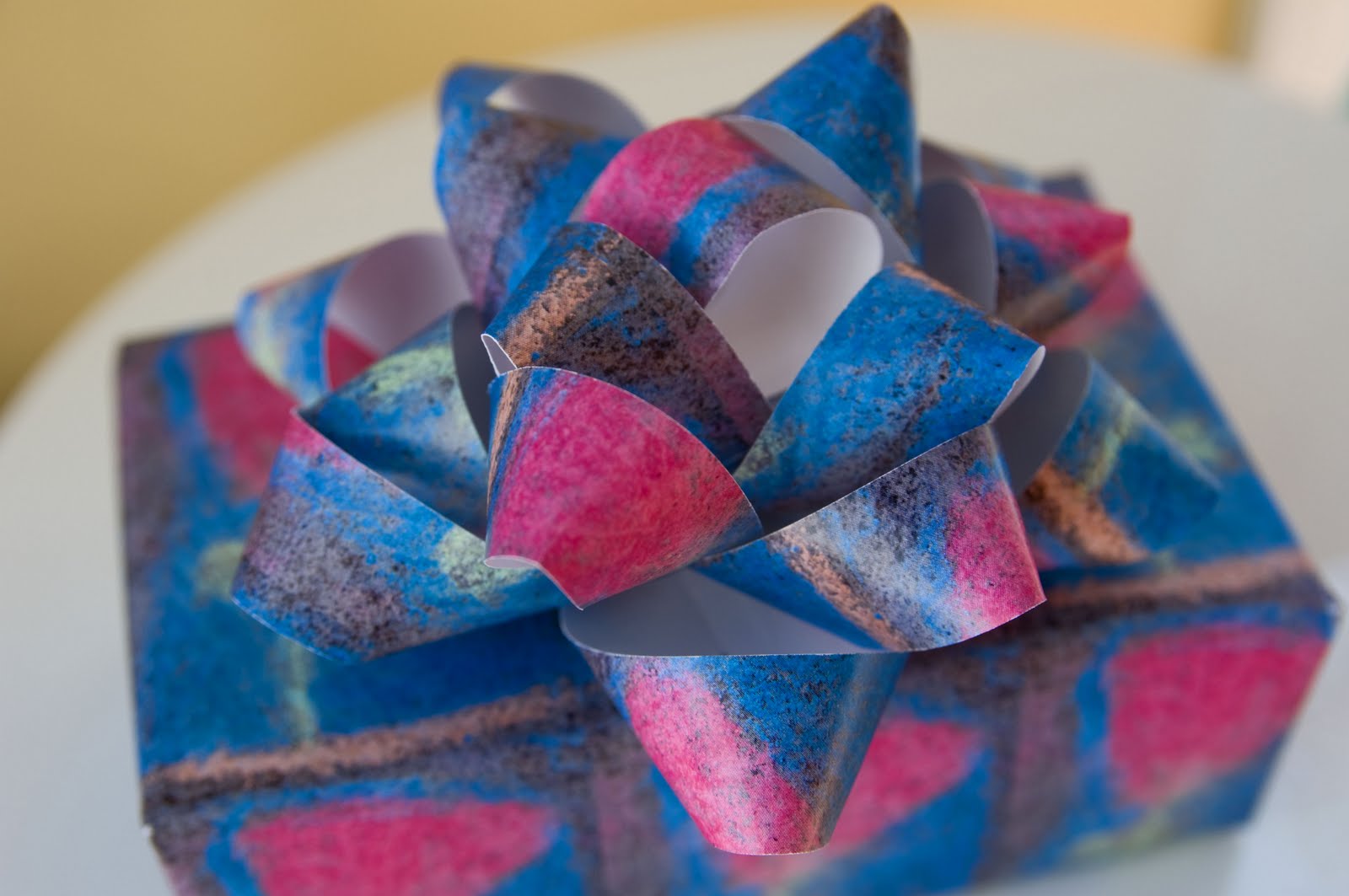 Life in Wonderland: Art-Inspired Gift Wrapping