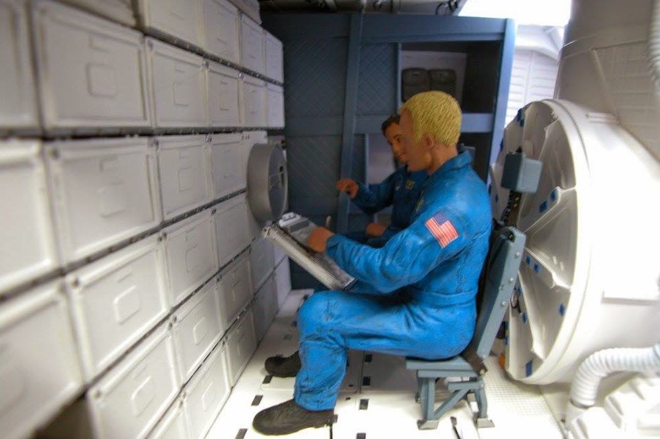 Bruce's Scale Modeling Domain: 1/12th scale space shuttle cockpit cutaway