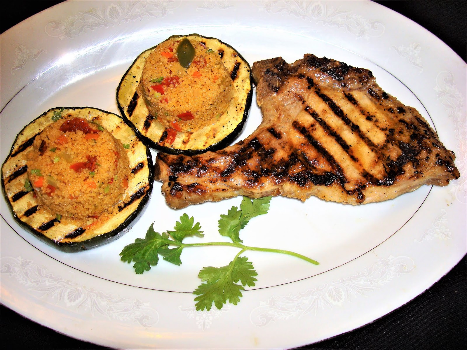 LA COCINA DEL POLLO: CHULETAS Y SUCCINO GRILLADO CON CUSCUS INTEGRAL Y ...