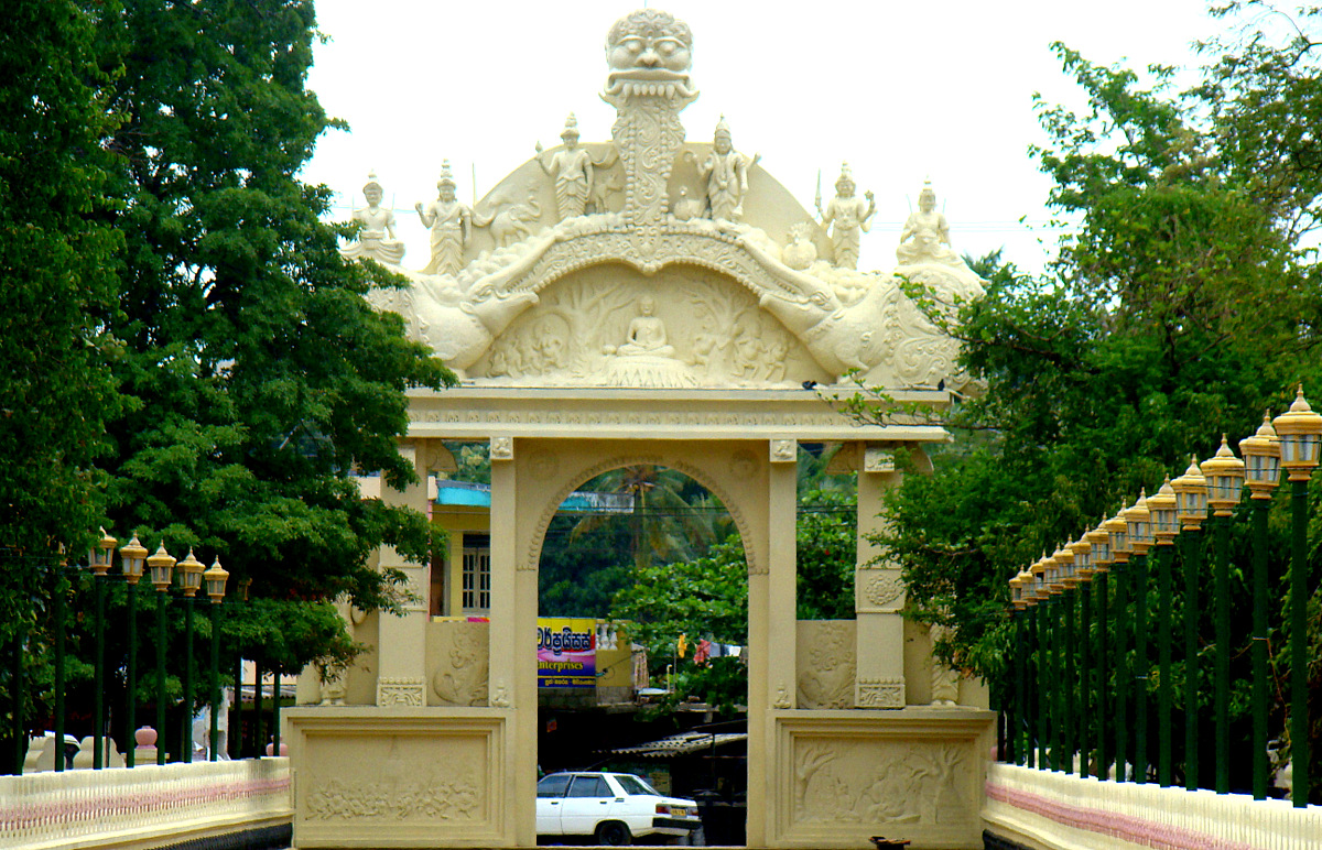 Discover-SriLanka: SRI LANKA - MAHIYANGANA TEMPLE