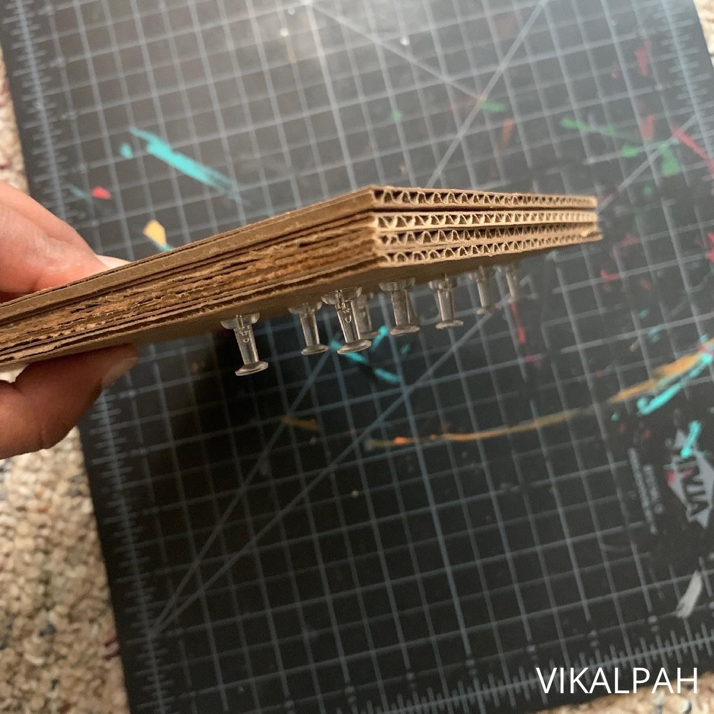 Vikalpah: DIY Geoboard using cardboard and push pins