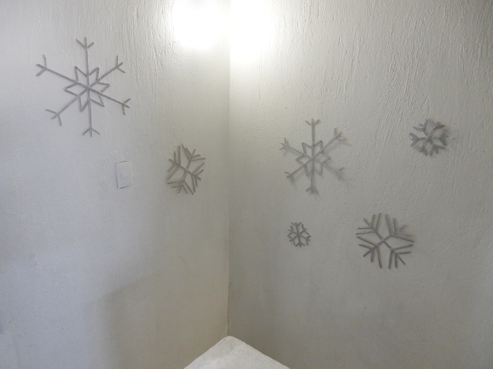 DIY Snowflake Wall Art Home Décor