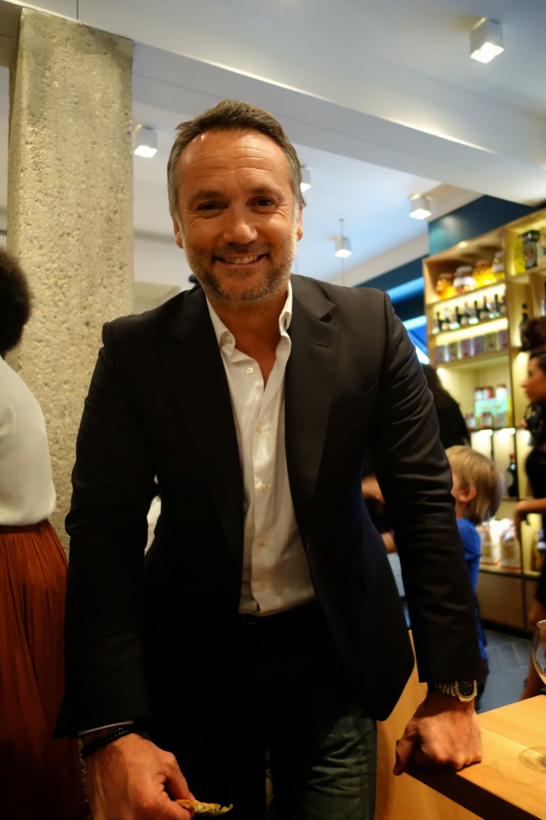 Paristempslibre: Where can you speak English and eat delicious Italian ...