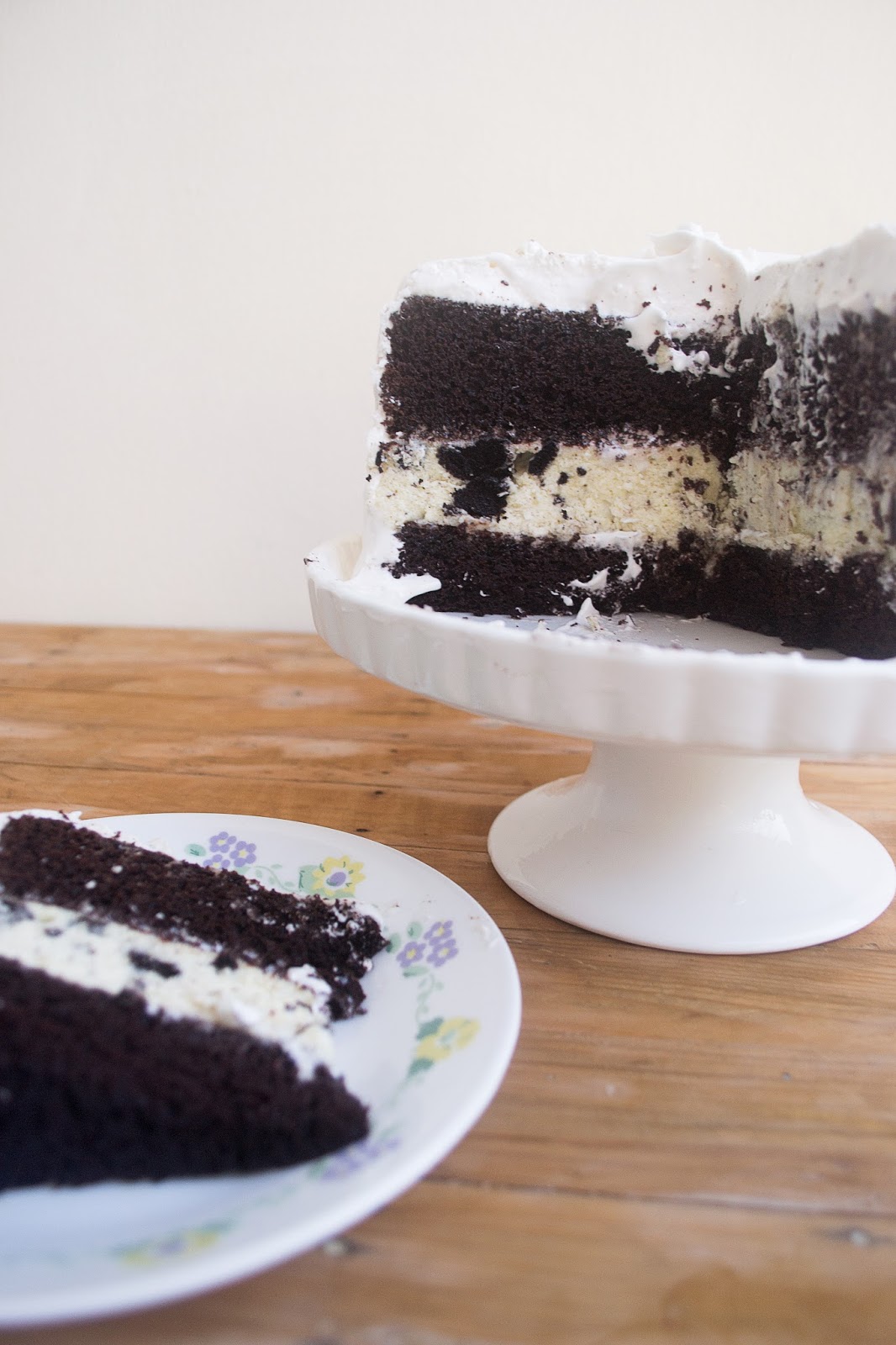 Frost & Serve: Devil's Oreo Cheesecake Cake Recipe