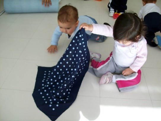 NÍVEL 1 / 2023: Brincando de esconde – esconde.