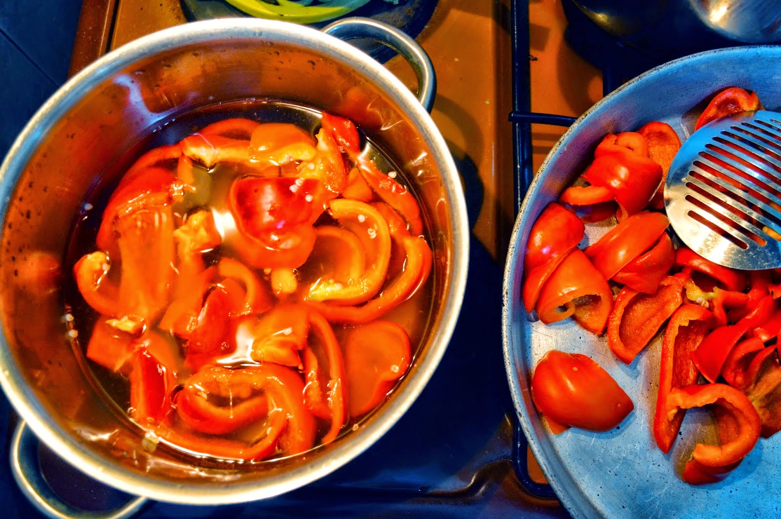 Turshi me speca Gogozhdare | Receta Gatimi Tradicionale dhe nga Bota Turshi me speca Gogozhdare | Receta Gatimi Tradicionale dhe nga Bota