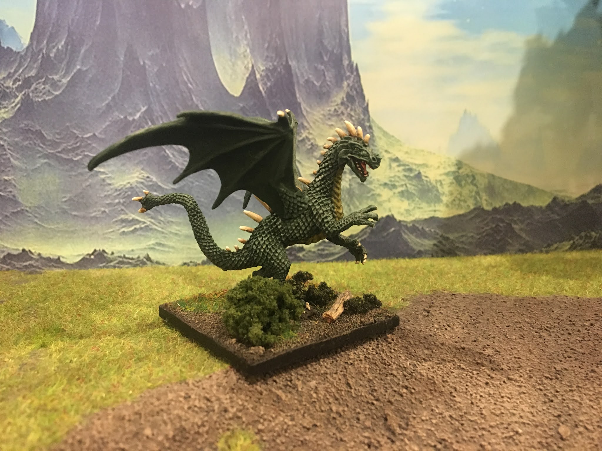 15mm Sci Fi Small Soldiers: Reaper Miniatures - Young Forest Dragon