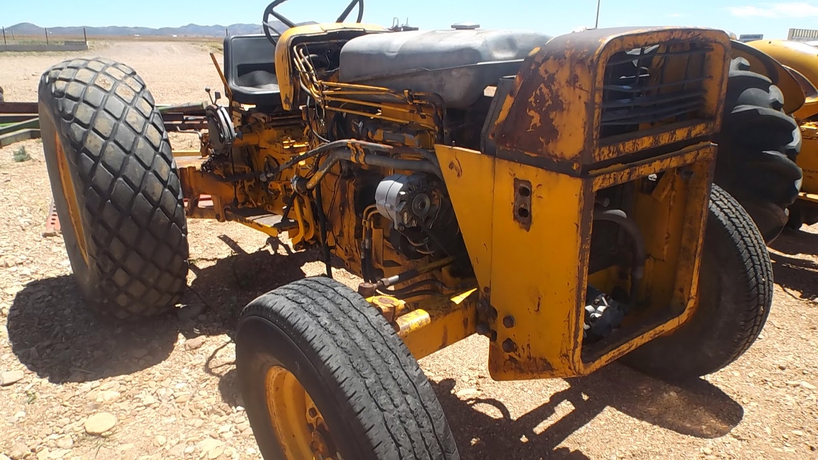 MAQUINARIA AGRICOLA INDUSTRIAL: Tractor Massey Ferguson 40 Diesel ...