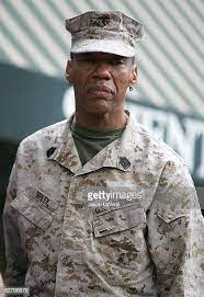 Cumple 74 años el integrante de los Village People, Alex Briley | Long ...