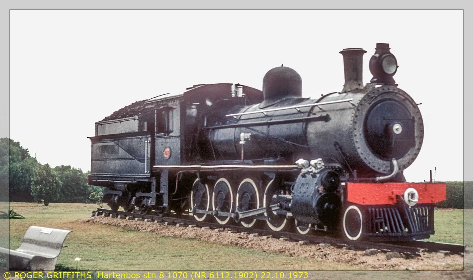old STEAM LOCOMOTIVES in South Africa: Hartenbos Station, SAR Class 8 ...