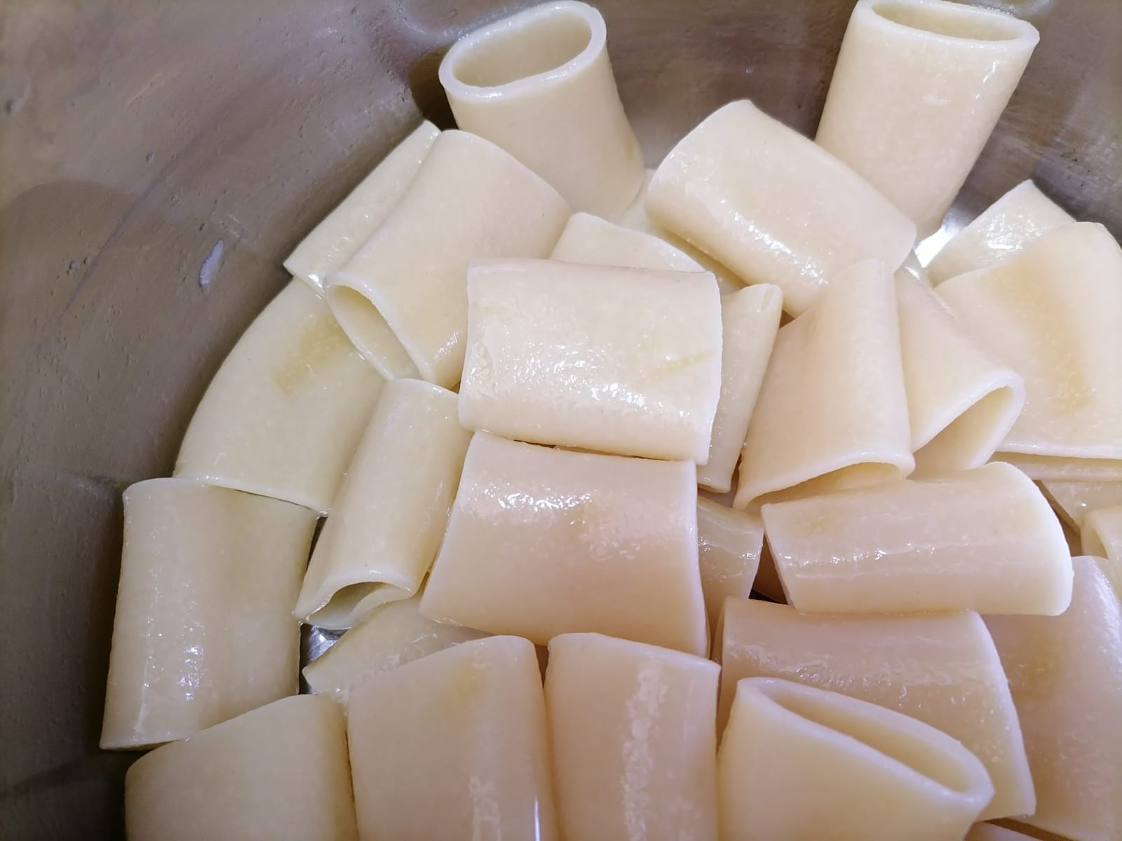 Hellena ...din bucataria mea...: Paste paccheri umplute cu carne ...