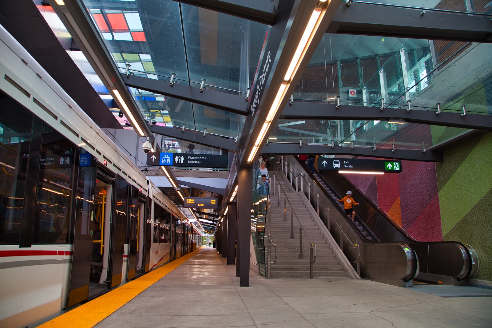 Ottawa Finally Gets Its First Ever Subway Train - Explore the World ...