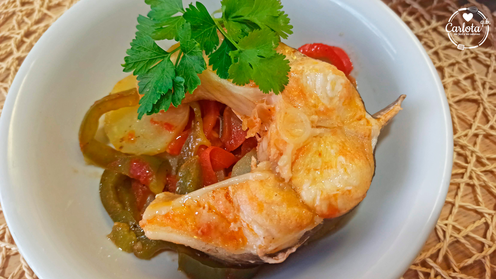 Caldeirada de Safio sobre Pão frito em azeite - Carlota q.b.