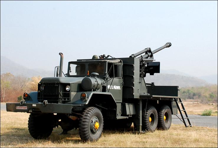 DEFENSE STUDIES: Thailand Mengembangkan Mobile Howitzer 155mm