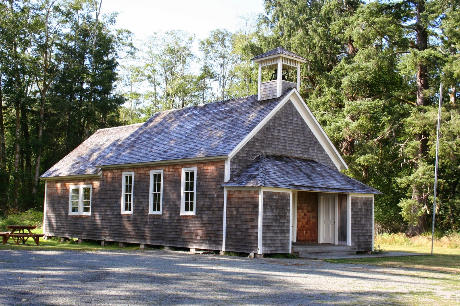 HomeCountry: LET’S HEAR IT FOR THE ONE-ROOM SCHOOLHOUSE!