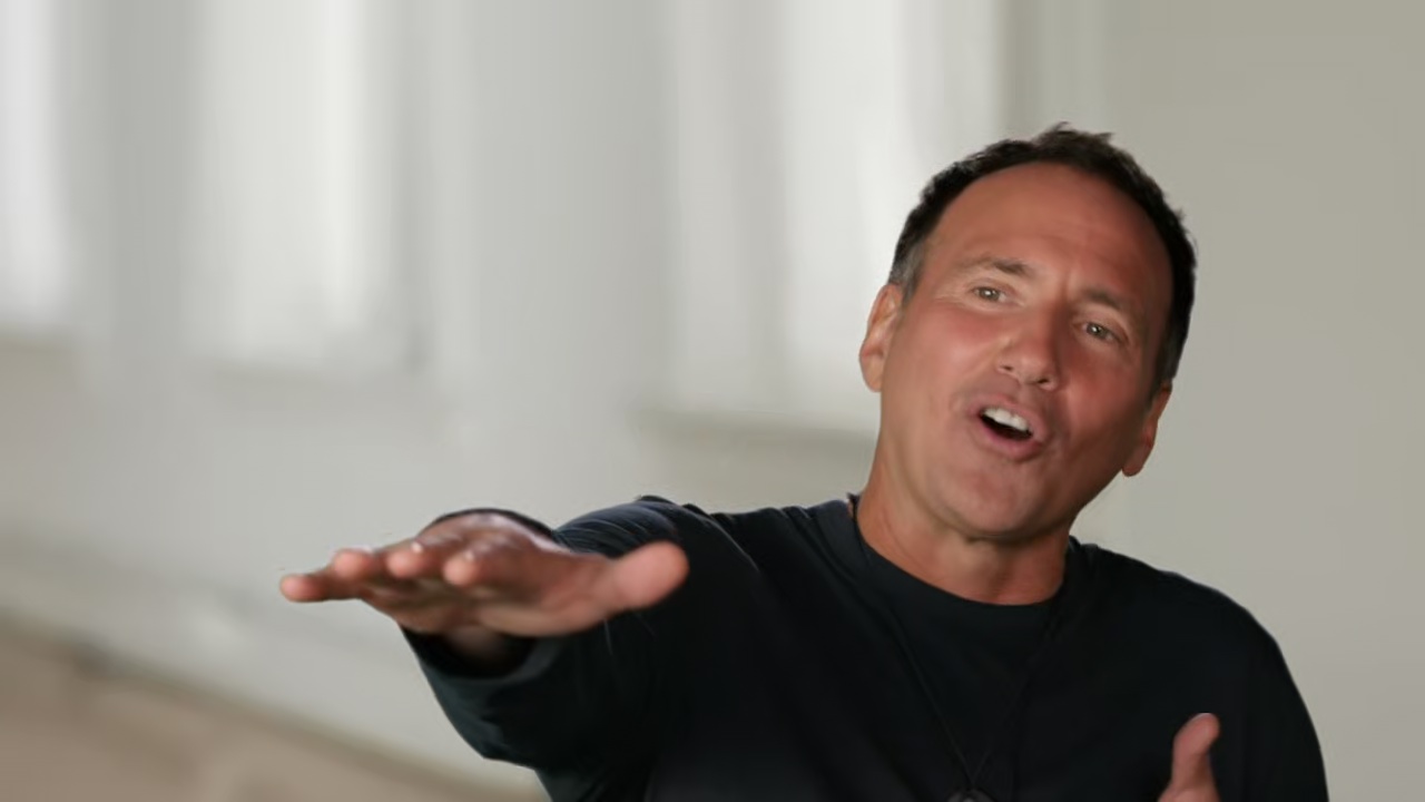 ausCAPS: Eric Nies shirtless in The Real World Homecoming: New York 1 ...