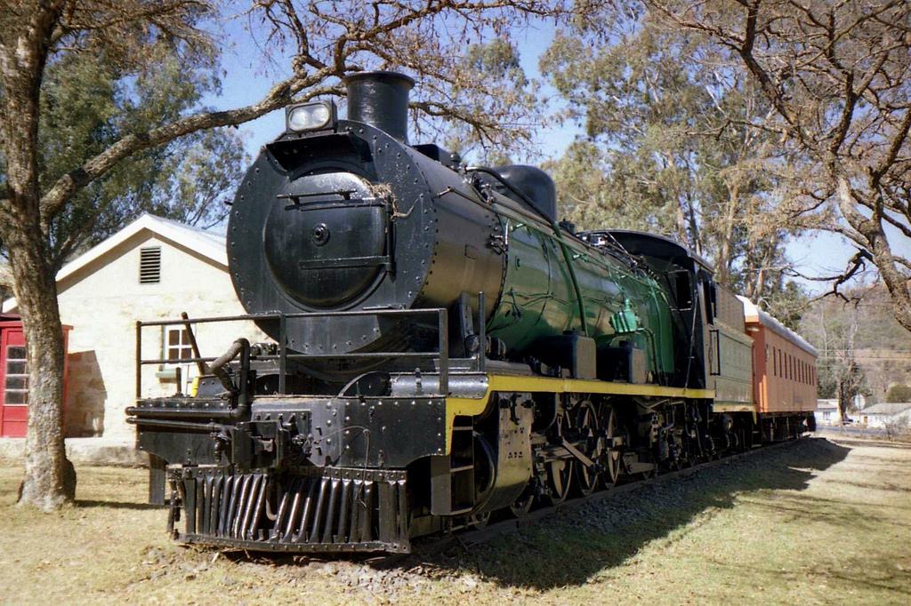 old STEAM LOCOMOTIVES in South Africa: ex SAR class 14R loco at Talana ...