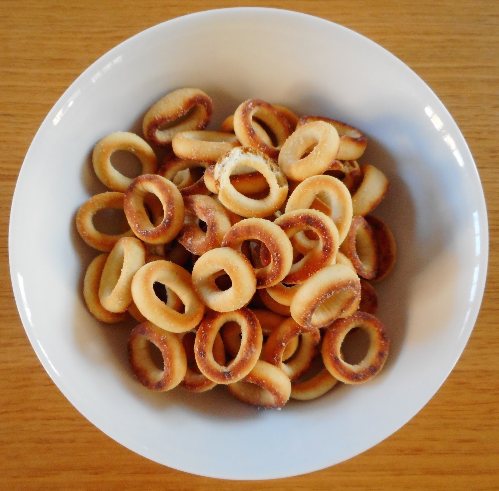 Cheeseburger Crisps & Other Stories: KP Hula Hoops Golden Hoops Salt ...