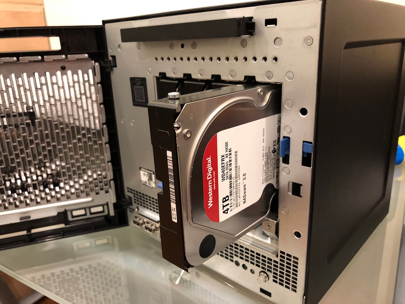 Epsilon's World: My new HP Microserver G10