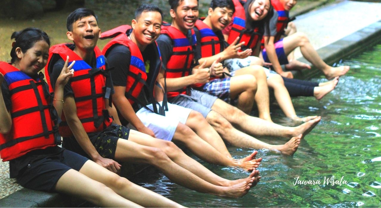 Harga Paket Body Rafting Citumang Pangandaran, Arungi Jeram, dan Goa ...