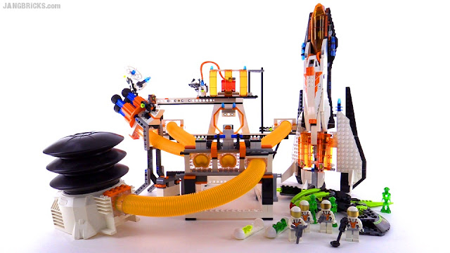 LEGO Mars Mission MB-01 Eagle Command Base from 2007! set 7690