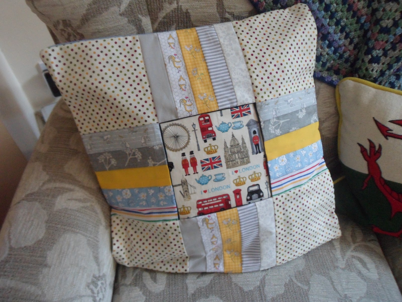 Poppy Patchwork: Sewing instruction - Finish