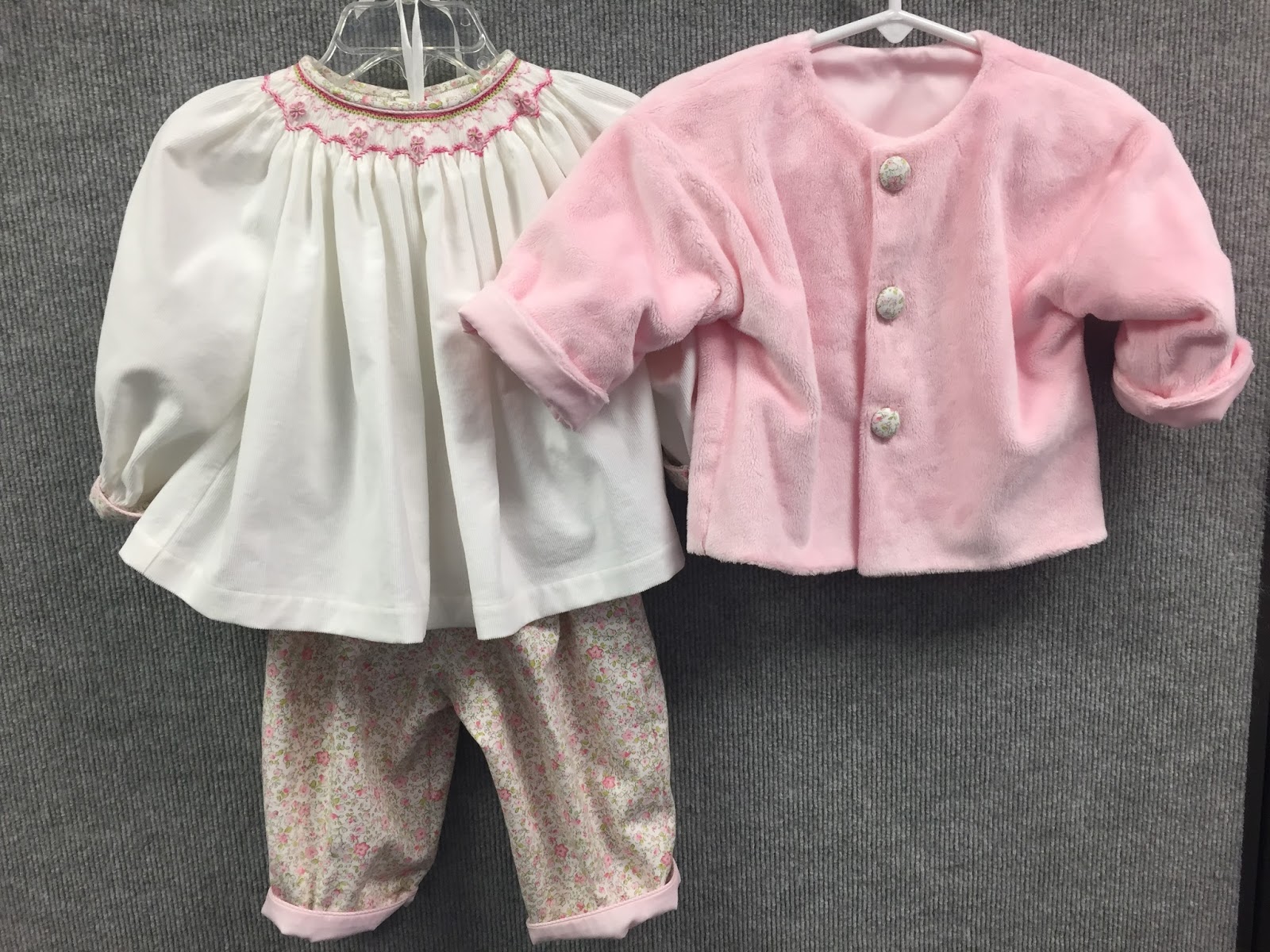 MidnightOilSmockers: October AND November Sew & Share