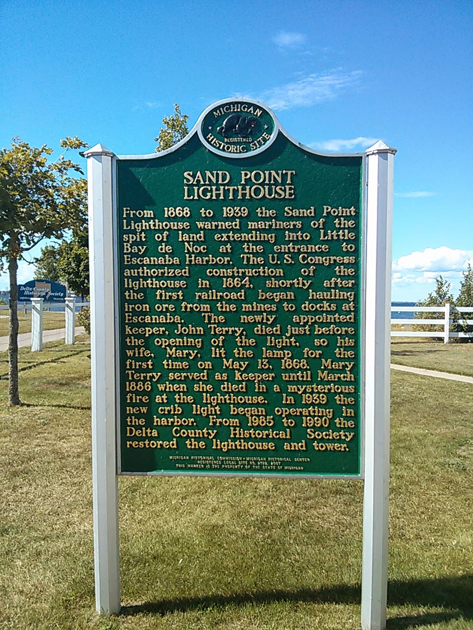 Escanaba, MI: Sand Point Lighthouse - Explore This City