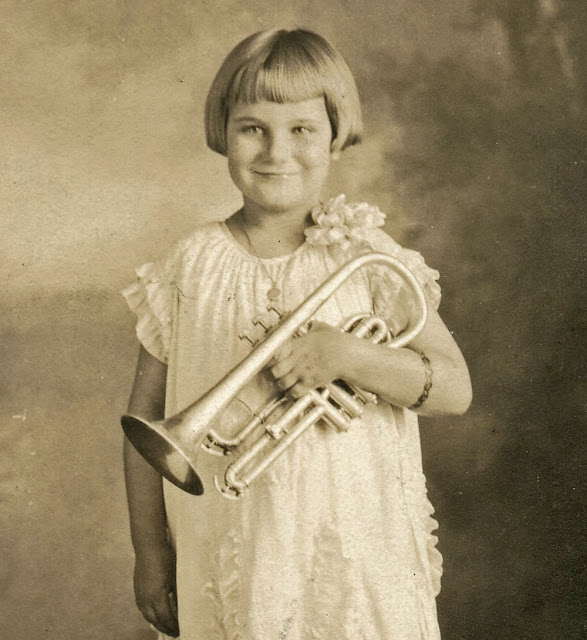 TempoSenzaTempo: The Not-So-Shy Cornetist