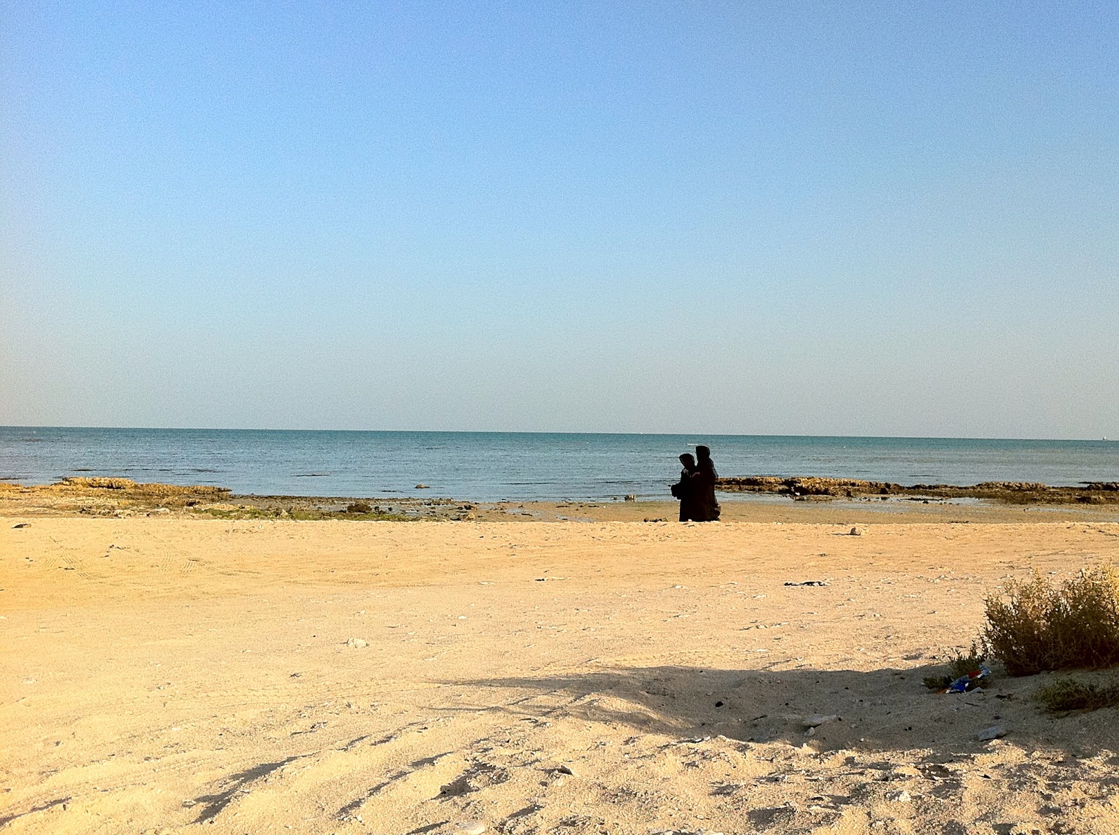 Life is short...: Around Qatar: Al-Wakra beach